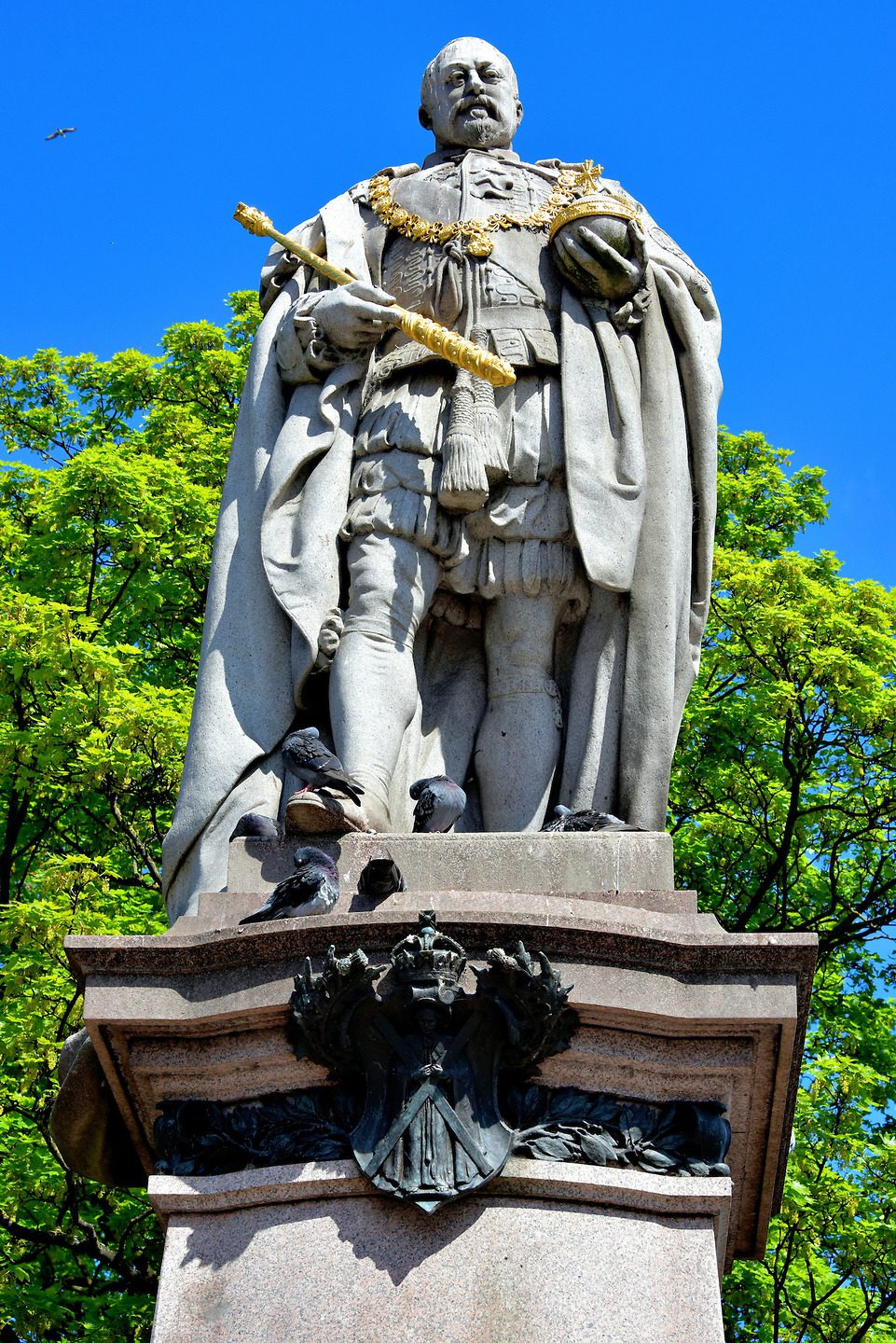 King Edward VII Statue in Aberdeen, Scotland - Encircle Photos