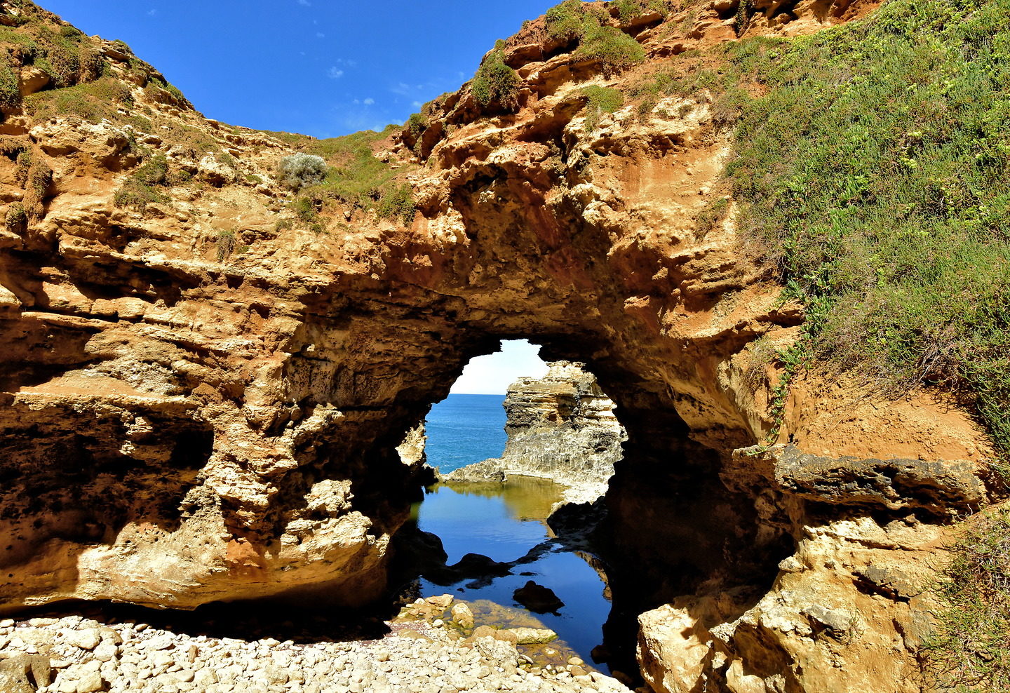 The Grotto Close Up near Peterborough on Great Ocean Road, Australia ...
