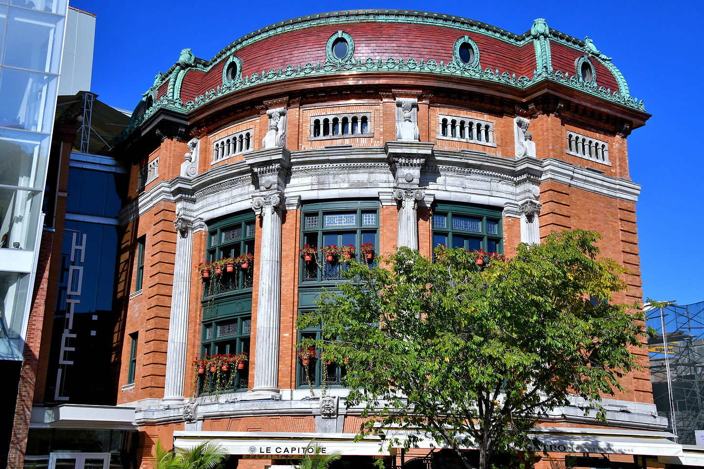 Le Capitole in Old Québec City, Canada - Encircle Photos