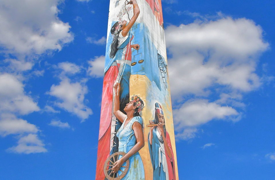 Obelisco Macho in Santo Domingo, Dominican Republic - Encircle Photos