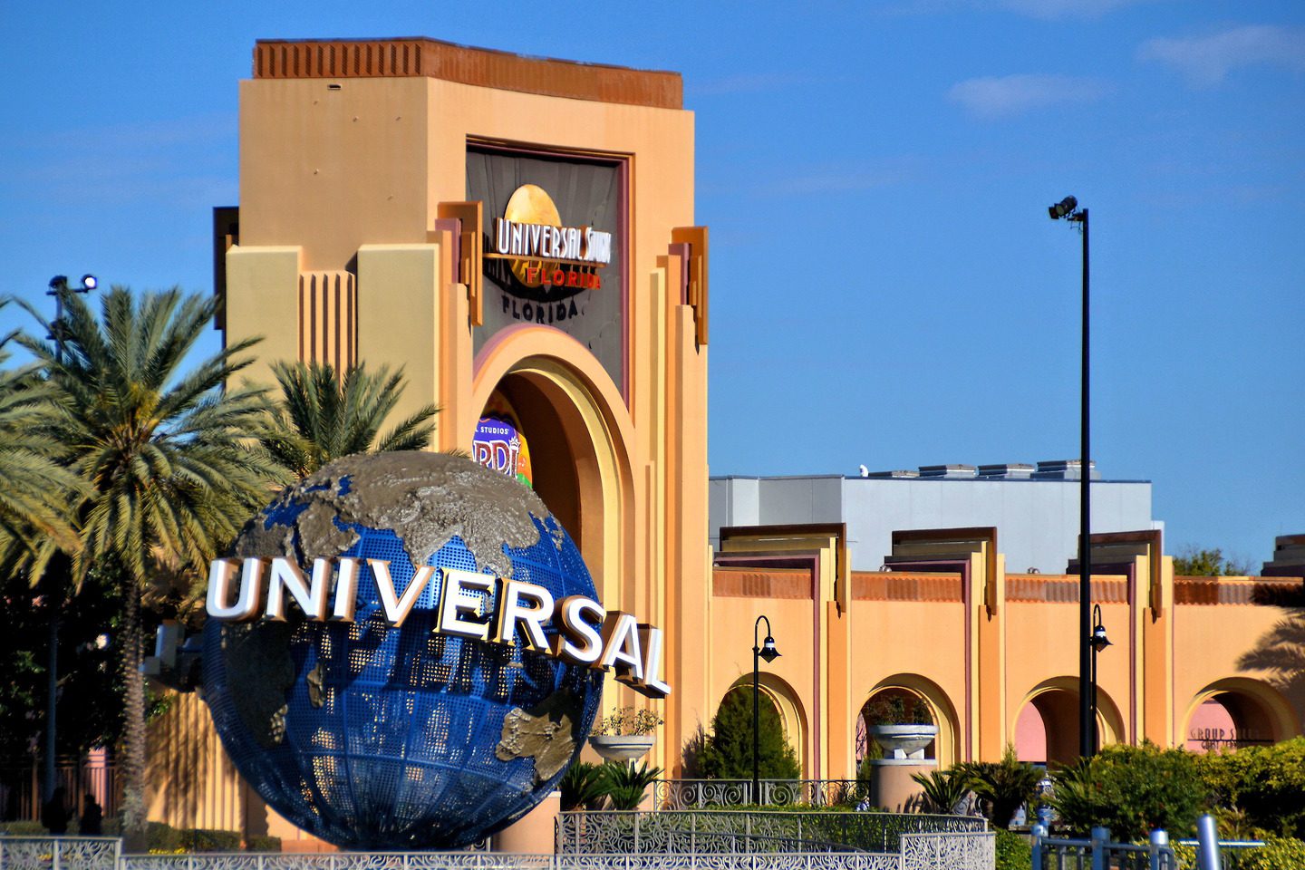 Logo Globe at Park Entrance of Universal in Orlando, Florida - Encircle ...