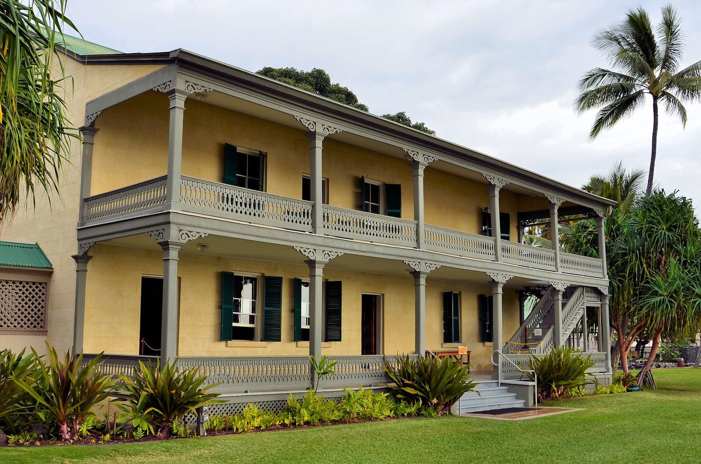 Hulihe’e Palace in Kailua-Kona, Island of Hawaii, Hawaii - Encircle Photos