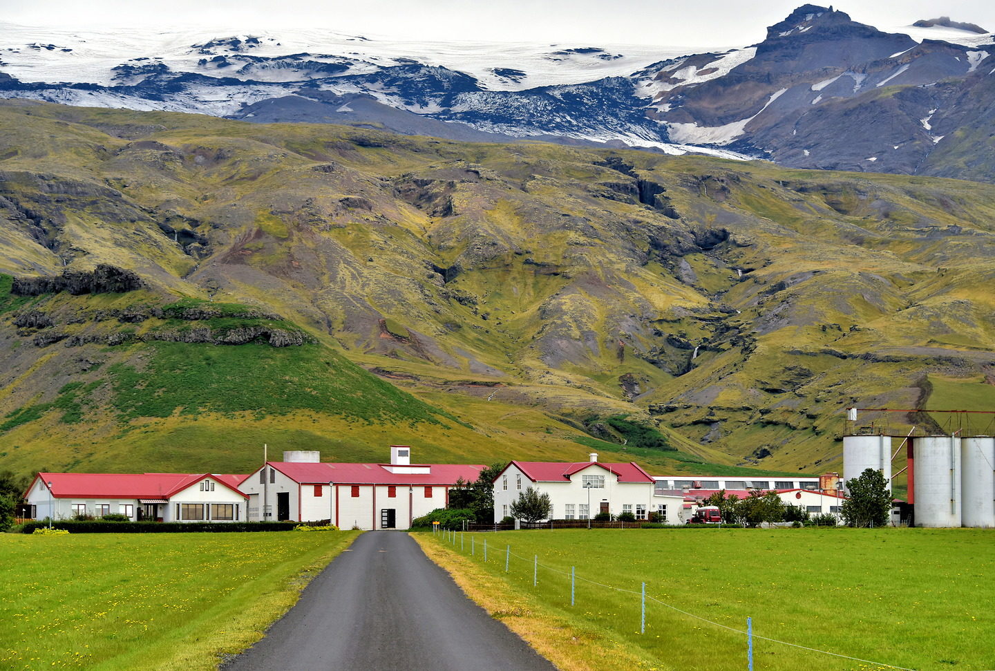 2010 Eruption of Eyjafjallajökull in South Iceland - Encircle Photos