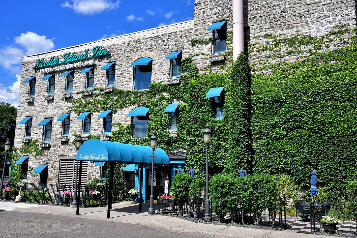 Chapter 17: Nicollet Island Inn in Minneapolis, Minnesota - Encircle Photos