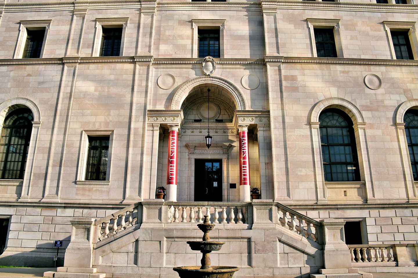 Chapter 28: James J. Hill Center in Saint Paul, Minnesota - Encircle Photos