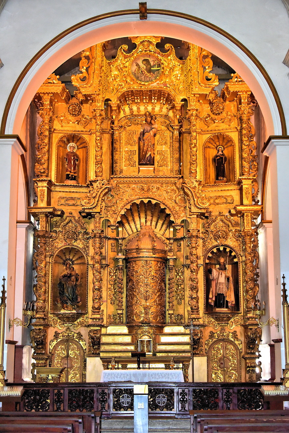 Golden Altar of San José Church in Casco Viejo, Panama City, Panama ...