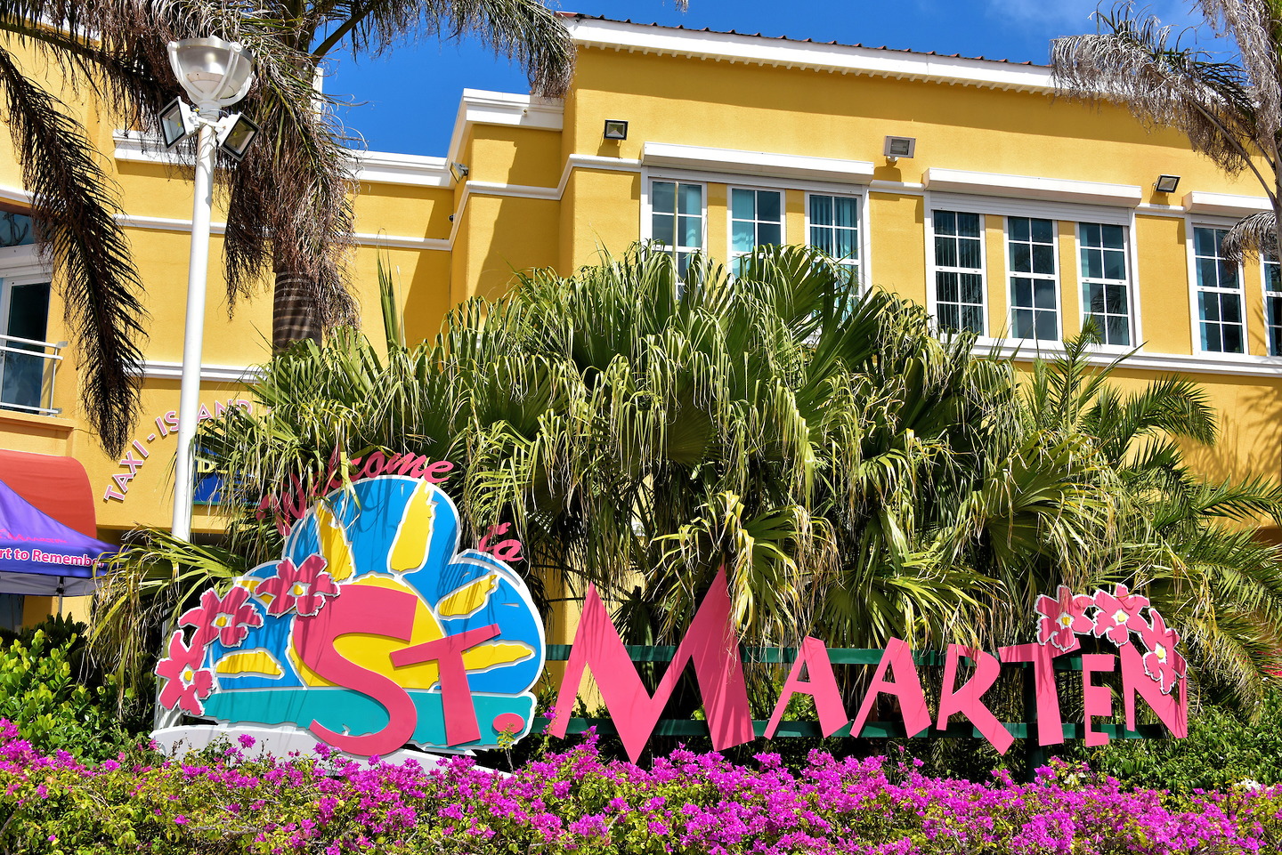 Welcome to St. Maarten Sign in Phillipsburg, Sint Maarten - Encircle Photos
