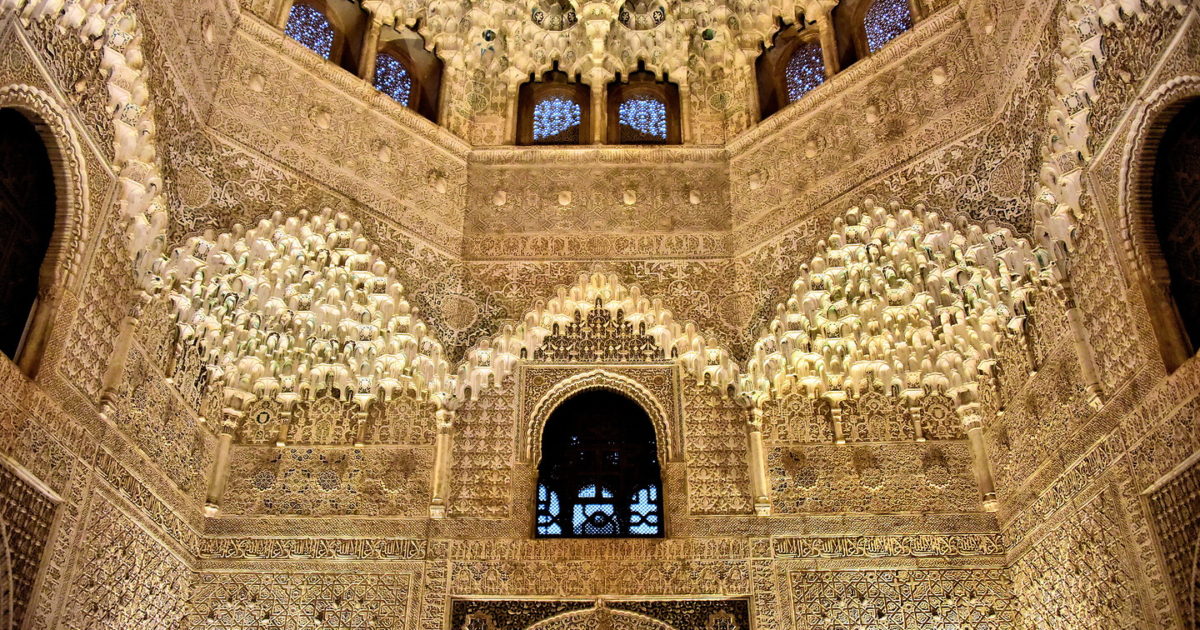 Alhambra in Granada, Spain Travel Guide - Encircle Photos